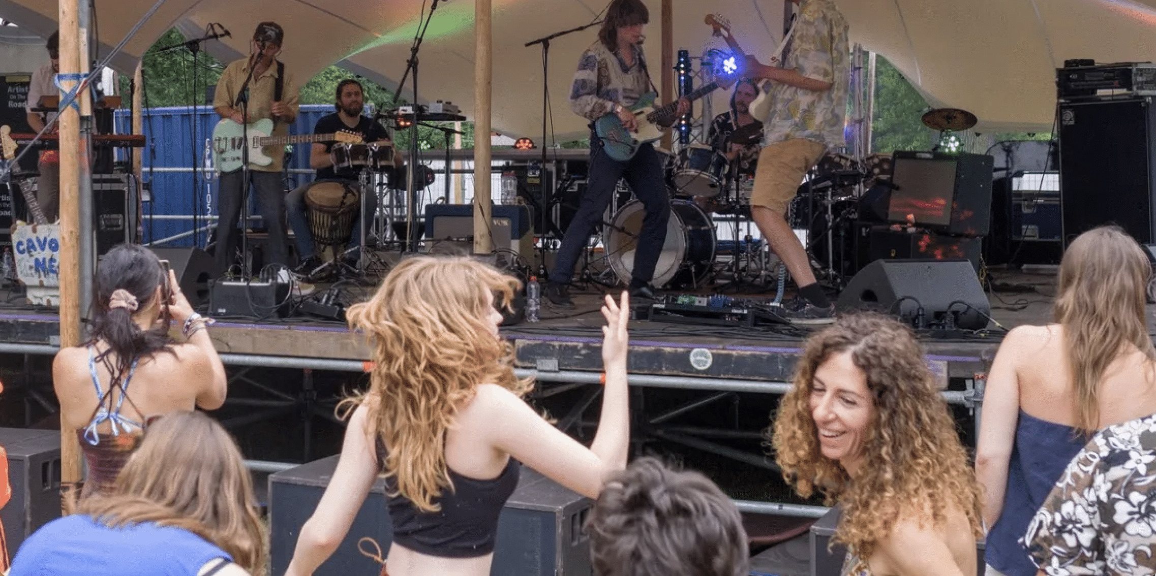 Haarlem maakt zich op voor 37e Houtfestival: “Je ziet bands die je nooit bij Patronaat of PHIL ...