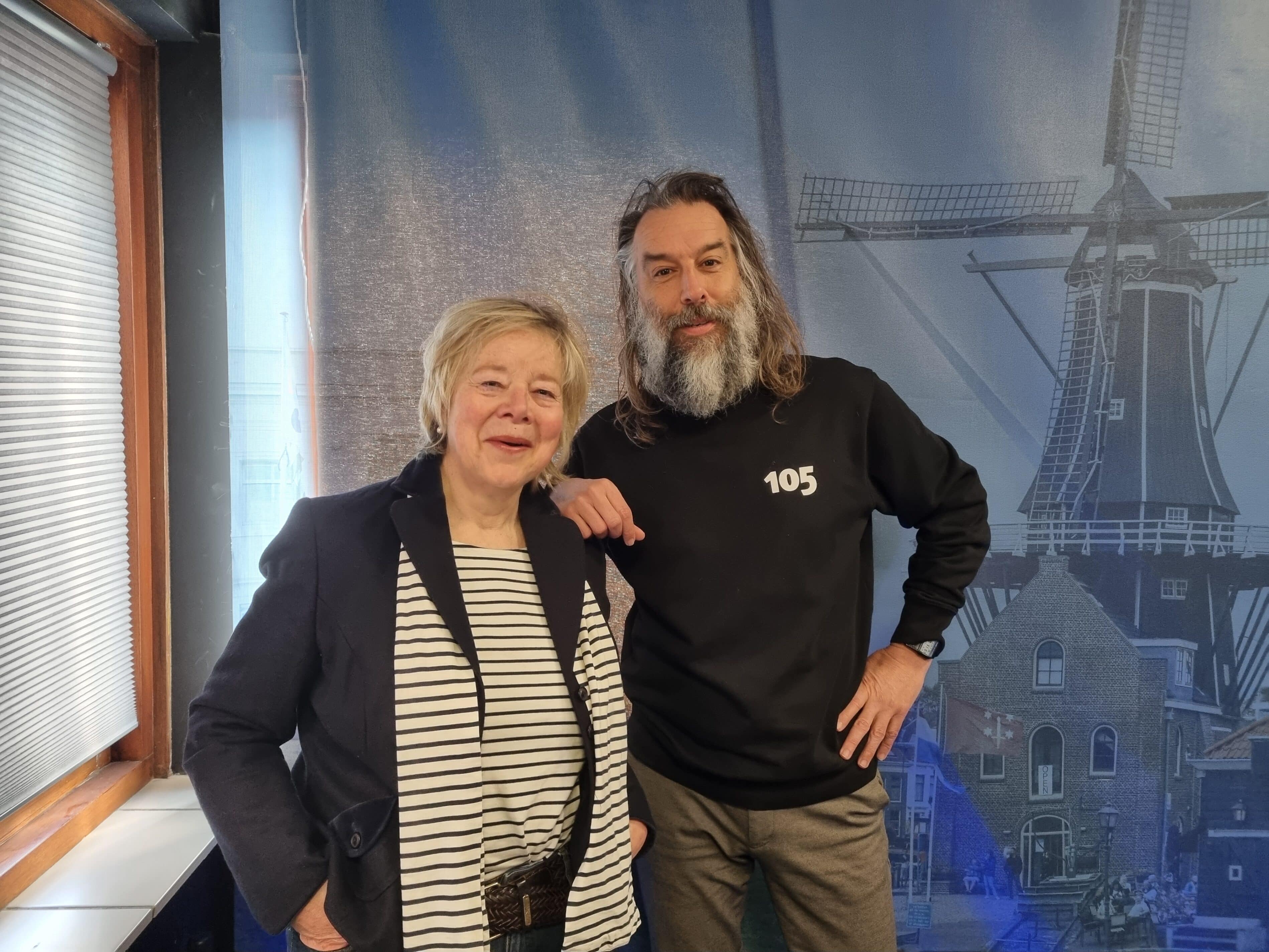 Jeanine van Ooijen is kroegbaas van het Politiek Café Heemstede: 'Heel ...